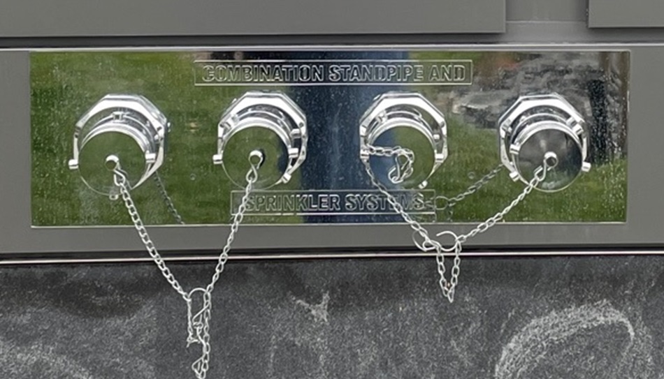 CONEXIÓN PARA BOMBEROS EN SISTEMAS CONTRA INCENDIOS